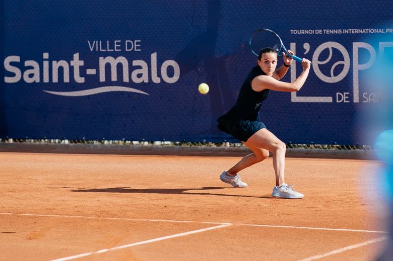 Nice (W35) : Clara Burel décroche le dernier carré, Jenny Li | SPORTS ...