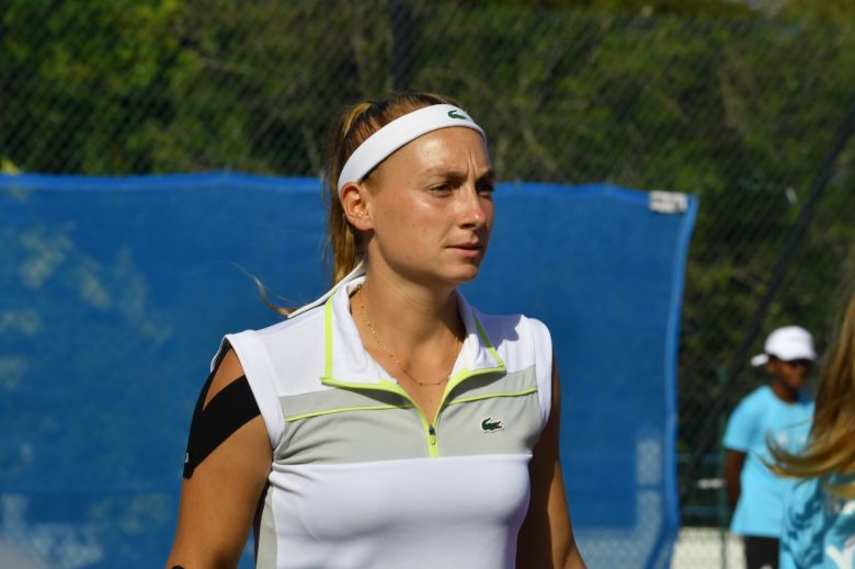 Tennis. Le Gosier (W35) - Emma Léné éliminée par la «fosseyeuse» des ...